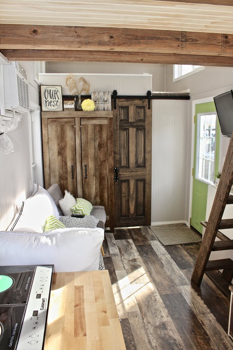 Mini Mansion Chic Shack Lime Green THOW