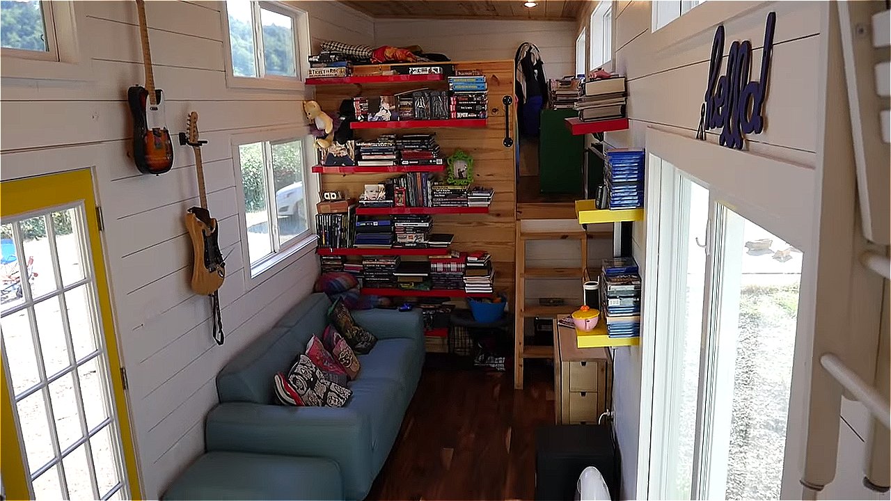 Family of 5 Move Into 365-square-foot TINY HOUSE