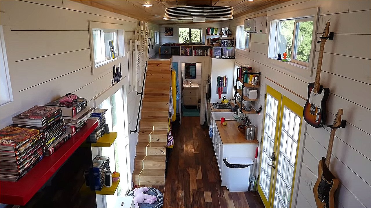 Family of 5 Move Into 365-square-foot TINY HOUSE