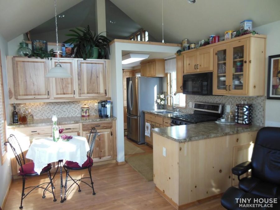 Park Model Cottage With Full Bedroom