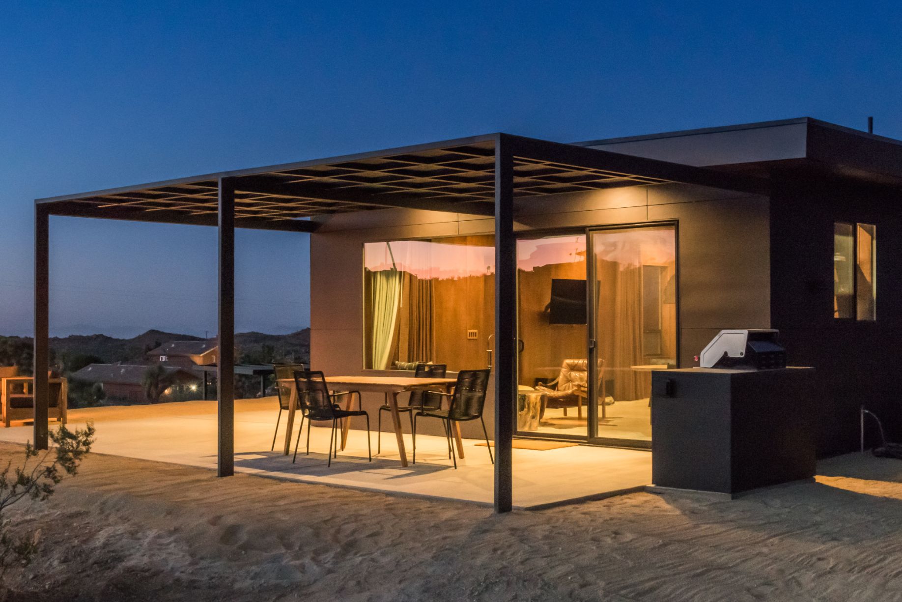 560 sq.ft. Studio Style “Pause House”