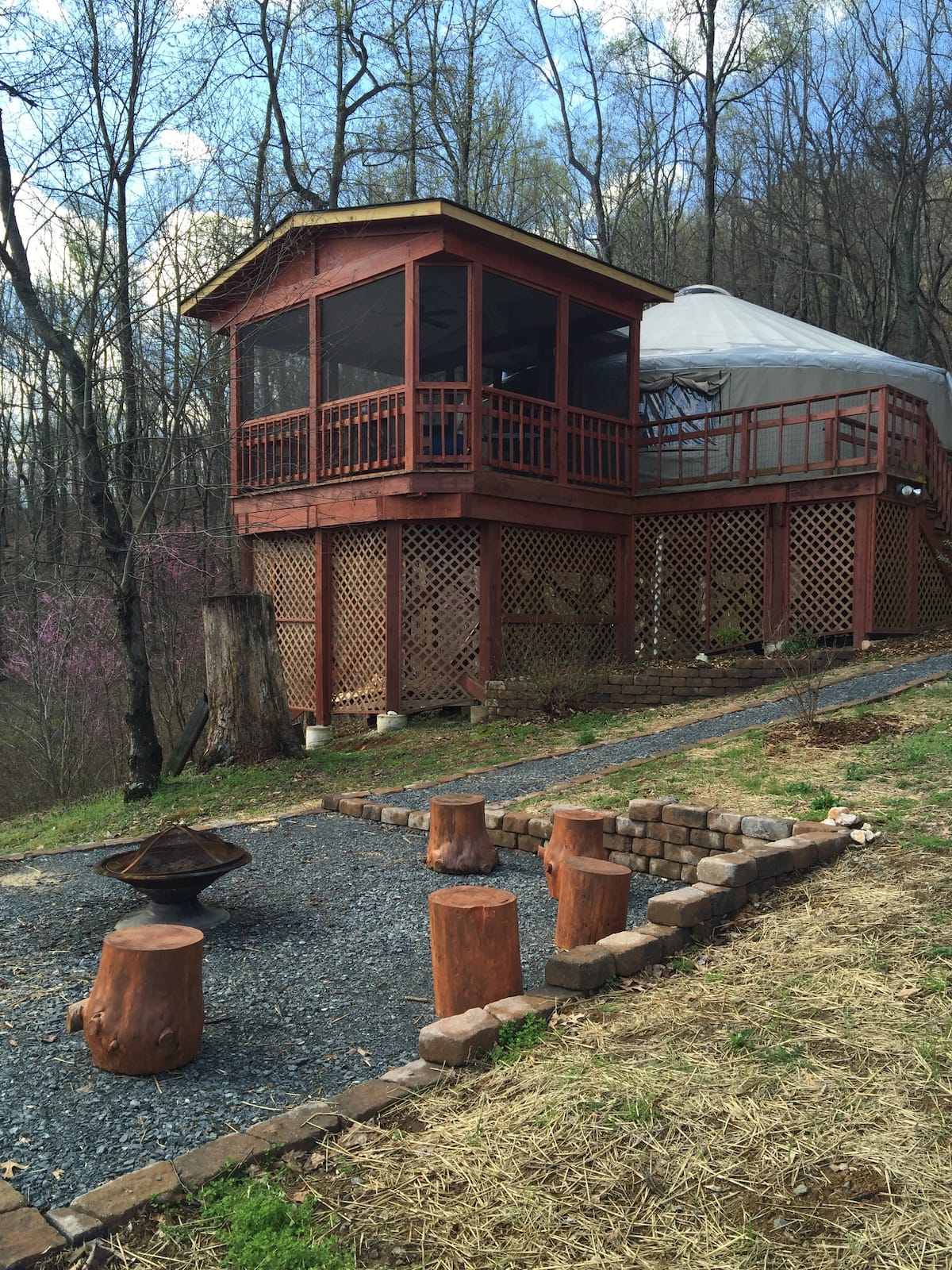 Peaceful And Secluded Old Rag Retreat: YURT