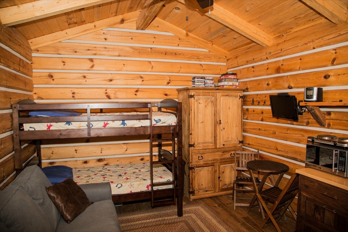 Pioneer Style Tiny Log Cabin in Ely, Minnesota