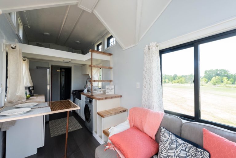 RE/MAX Tiny House to Help Tiny Tots
