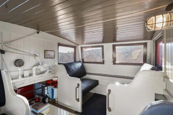 Trainmaster’s Inn: Retro Caboose Vacation Stay
