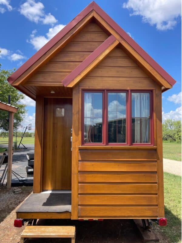 Traditional Style Rustic Red Tiny House
