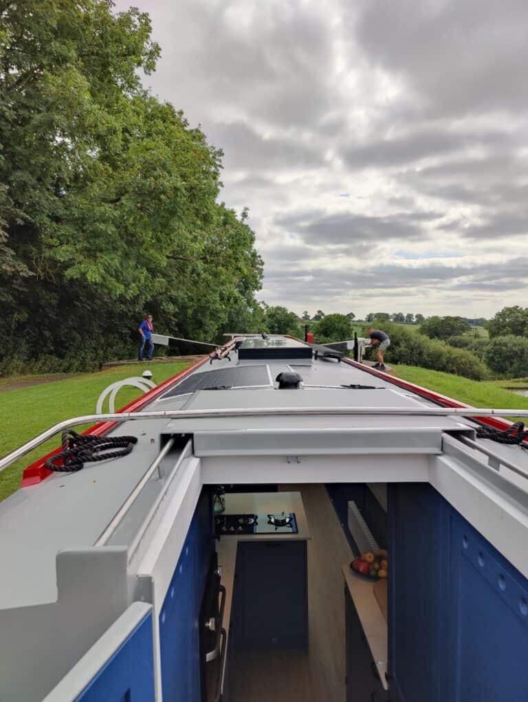 Scarlet Lady Narrowboat Cottage with Stunning Chic Design!