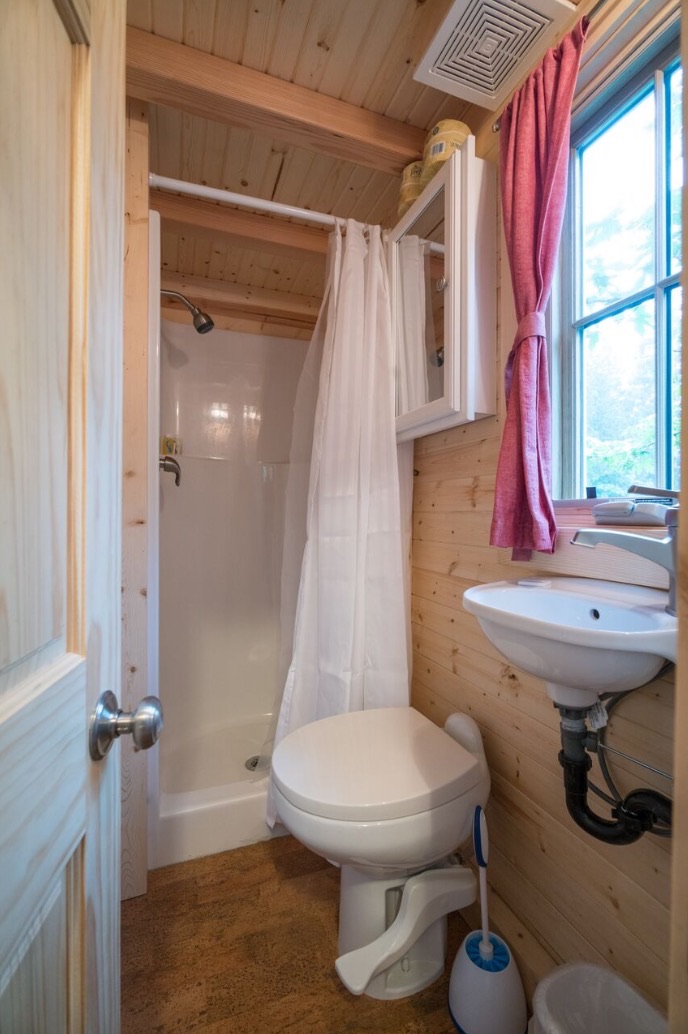 Scarlett Tiny House at Mt. Hood Tiny House Village