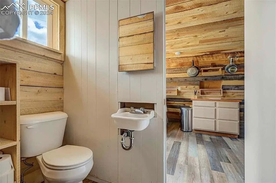 16 Acres of Paradise: A Must-See A-Frame Cabin in the Rockies