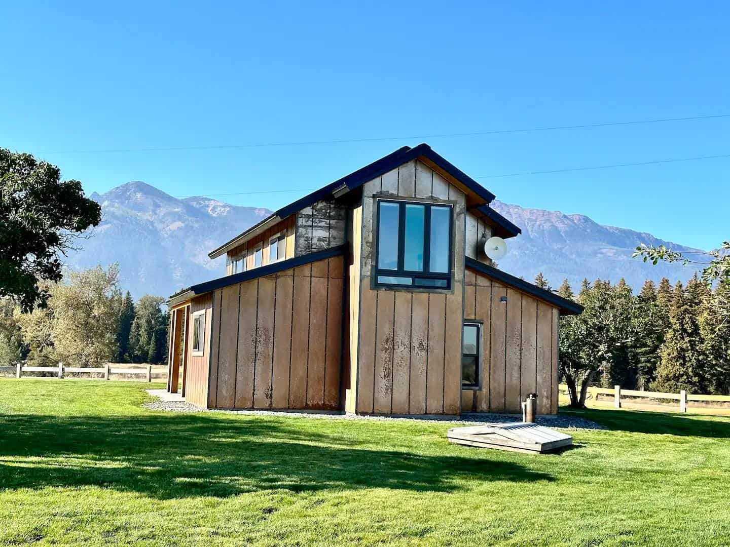 Farmhouse Barn Cabin on 124 Acres