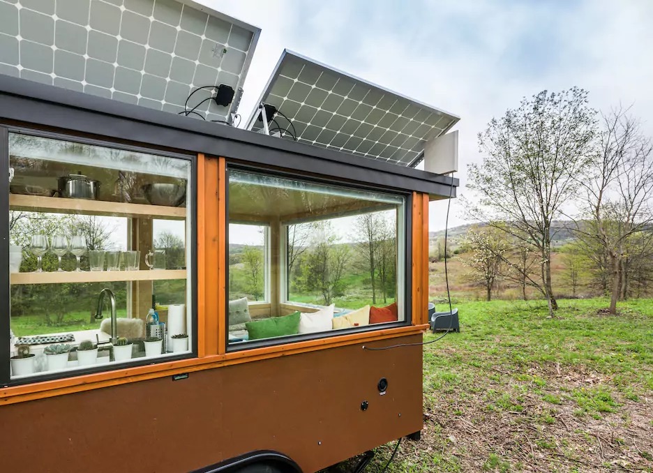 Seth Porges’ Off-the-Grid Tiny House Getaway