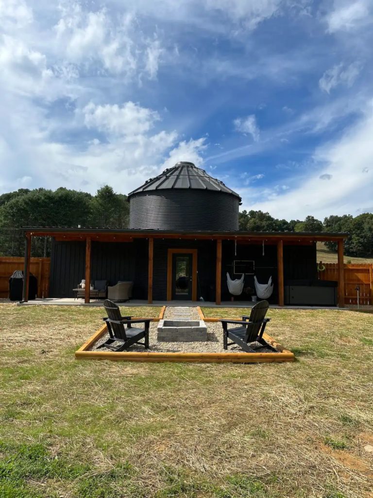 Silo Cottage at Hocking Hills Cottage Company