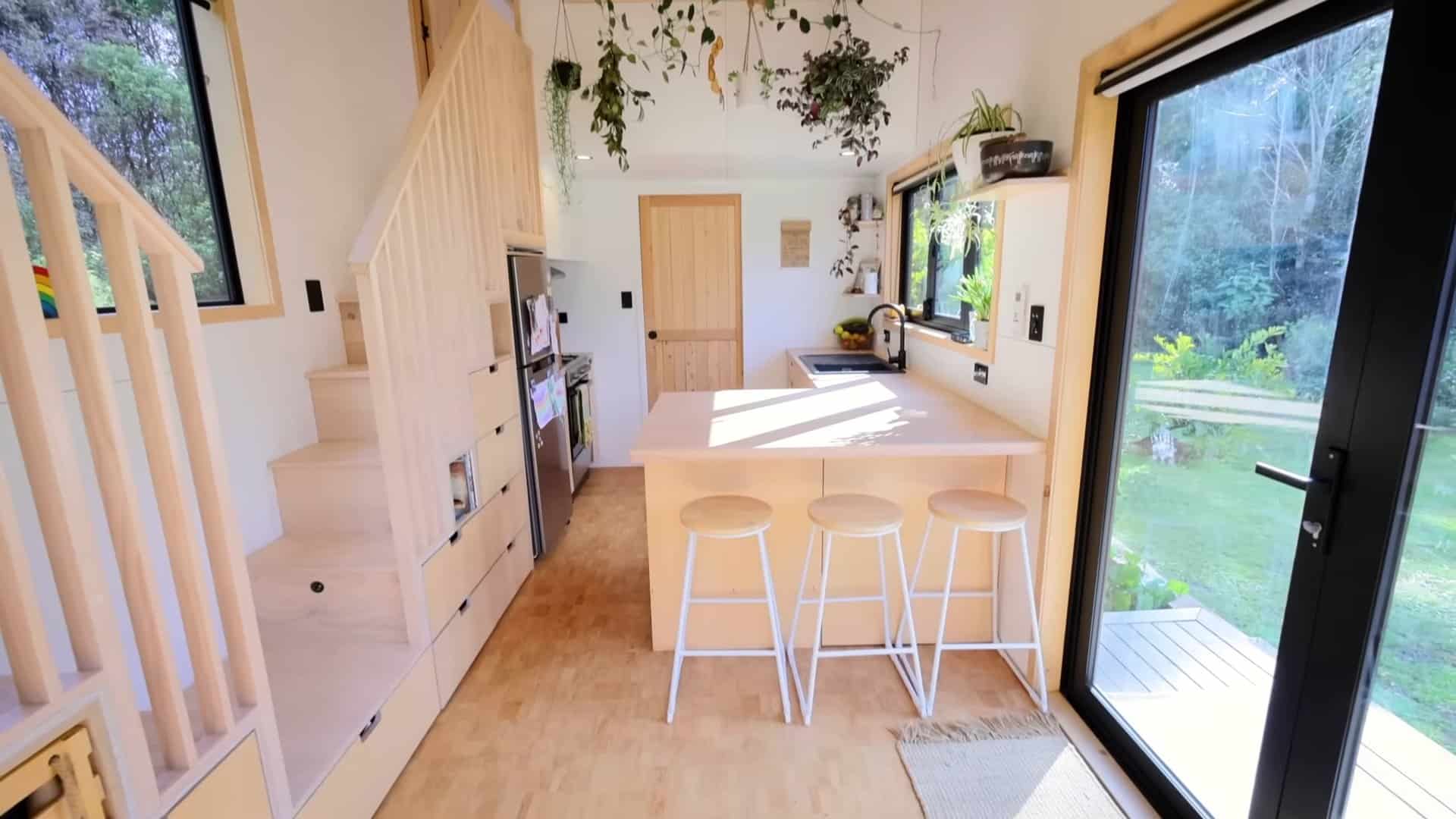Single Mom & Young Daughter’s Tiny House Life