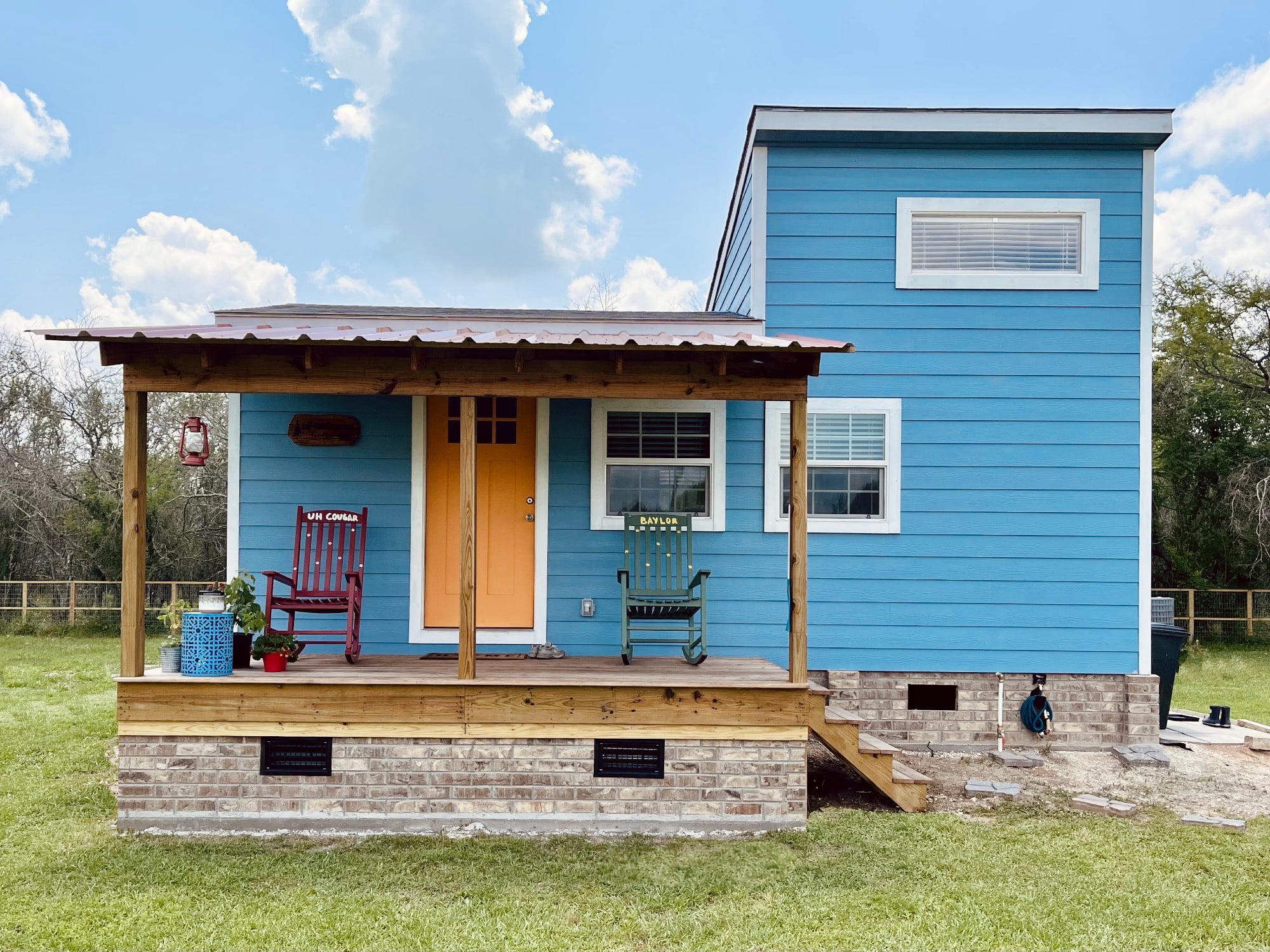 384-Square-Foot Tiny House in Houston with Tall Loft and Faux Brick ...