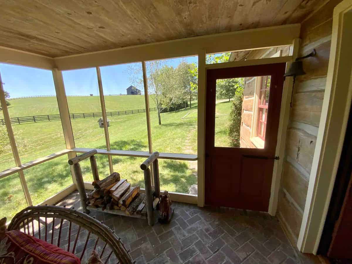 Renovated Kentucky Log Cabin on Stoner Creek