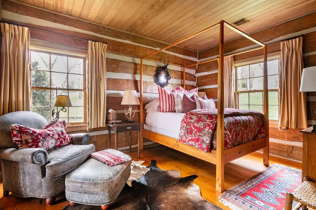 Renovated Kentucky Log Cabin on Stoner Creek