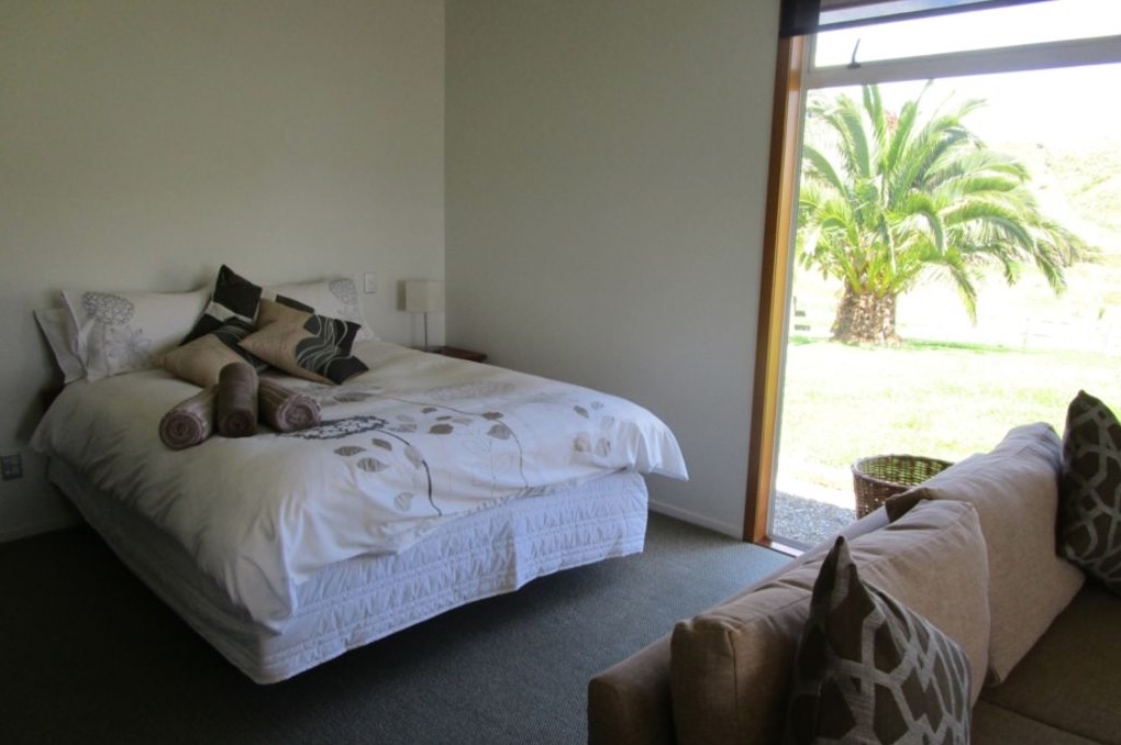 Beachfront Studio Cottage in New Zealand