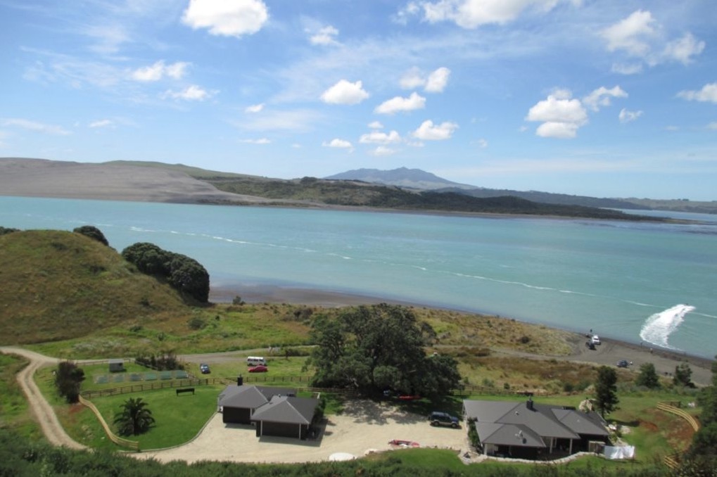 Beachfront Studio Cottage in New Zealand