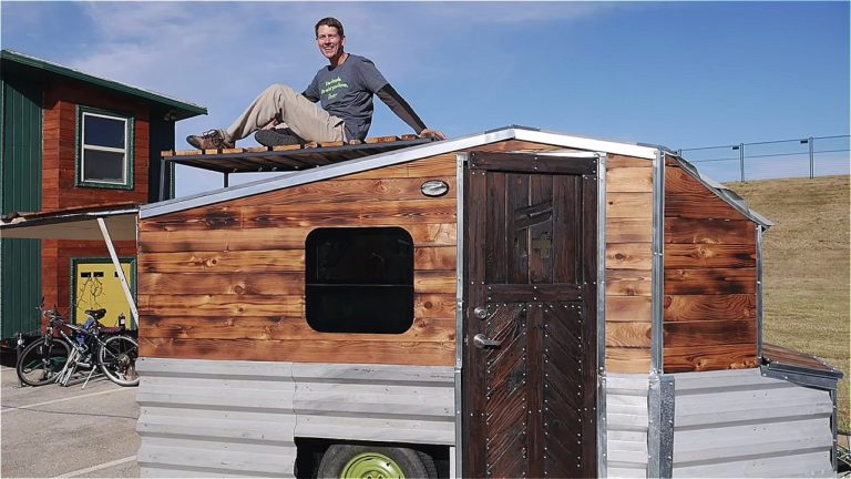 Living Full Time in a 54 Sq. Ft. Tiny House that ‘Expands’ to 120 Sq. Ft.!