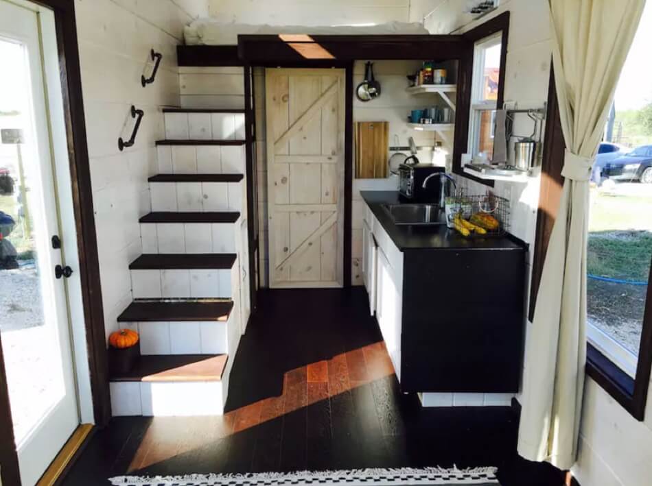 Texas-Style Tiny House with Lots of Windows