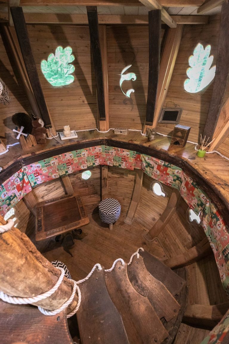 Tiny Four-Level Treehouse in France
