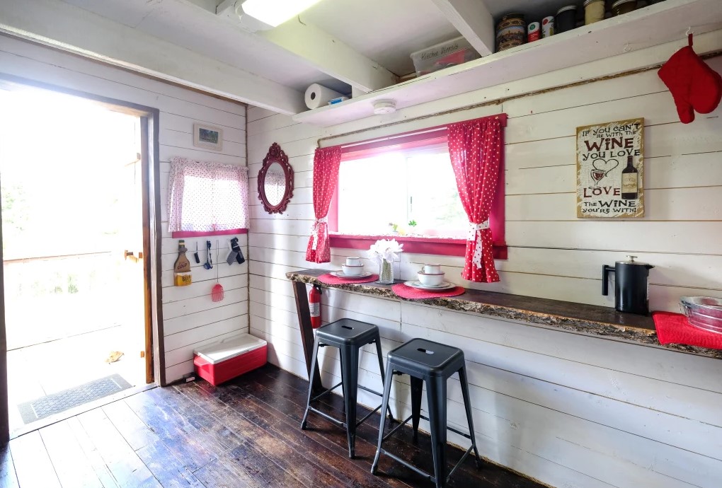 The Shanty Hohnstead Cabin in Montana
