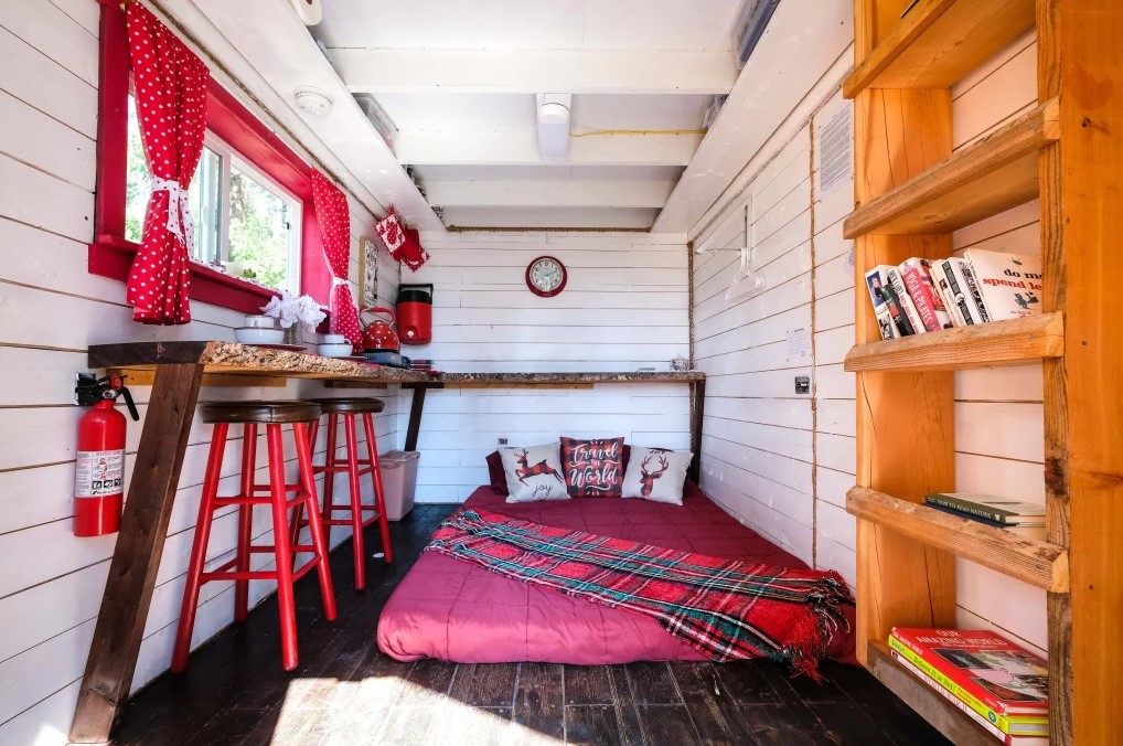 The Shanty Hohnstead Cabin in Montana