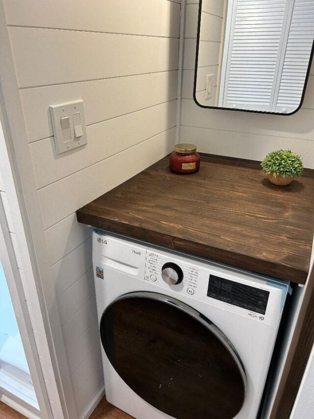 The Sundance: 26’x10′ Tiny Home with 22 Windows