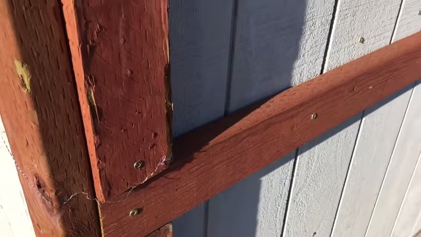 The Worst Tiny Cabin Design/Construction (Dangerous)