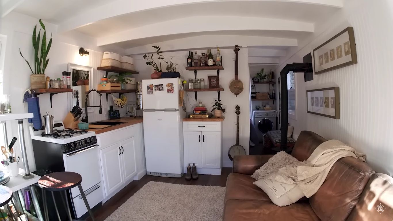 Their Four Season Houseboat in North Carolina