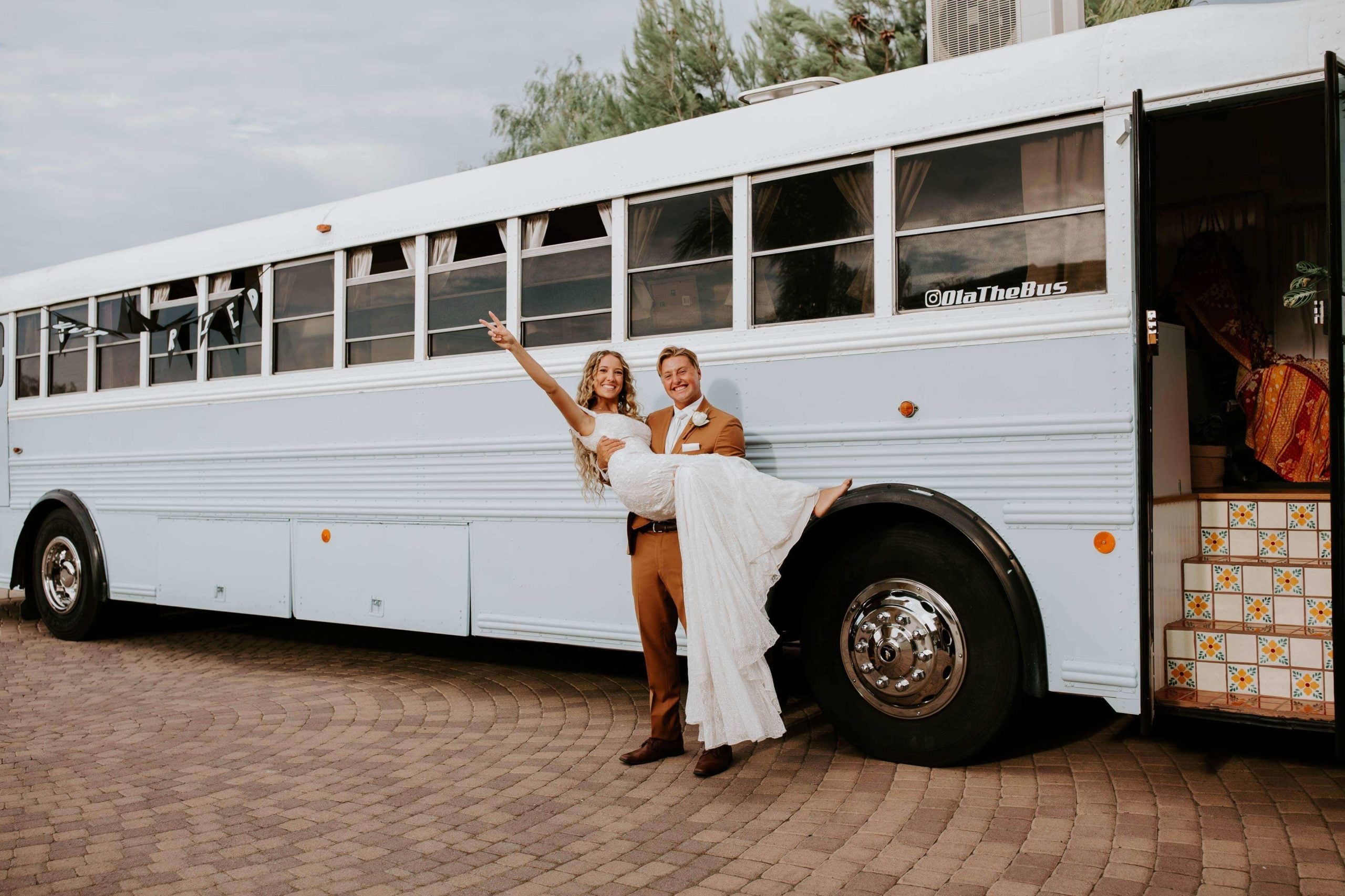 Ola the Skoolie: Young Couple’s $25K DIY Bus Conversion with Cottage ...