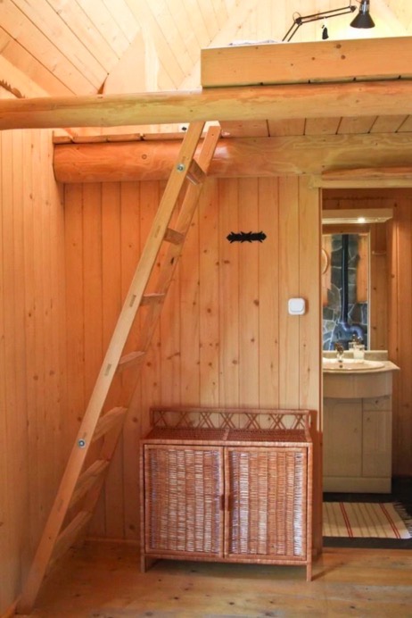 Tiny Log Cabin in Poland