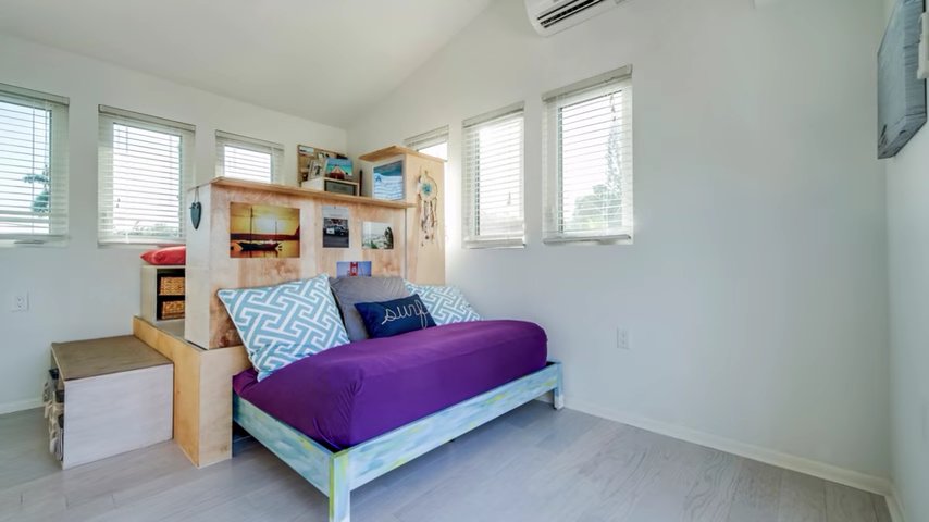 Tiny Surf House in Florida