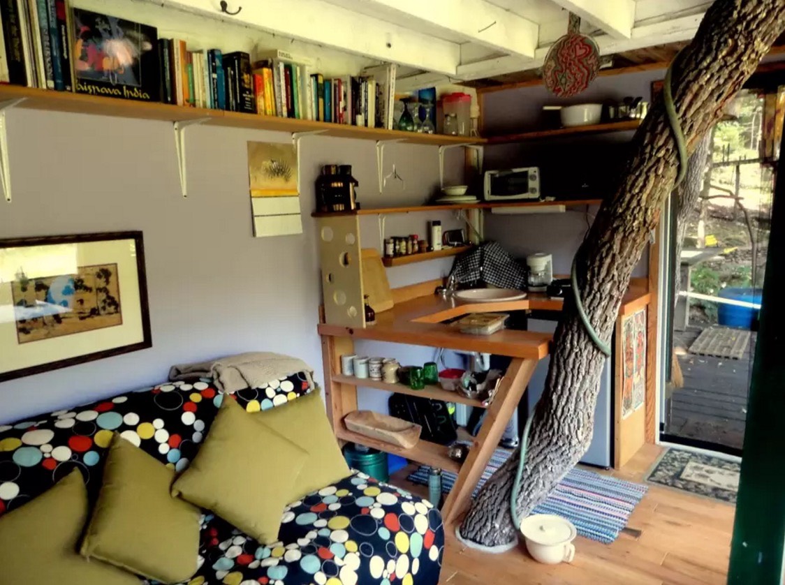 Tiny Treehouse Cottage in the Woods