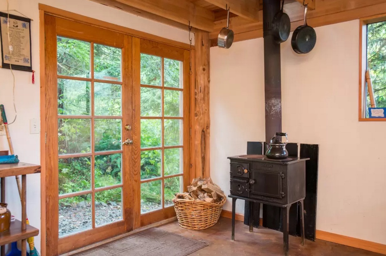 Tiny Zen Cabin in the Forest
