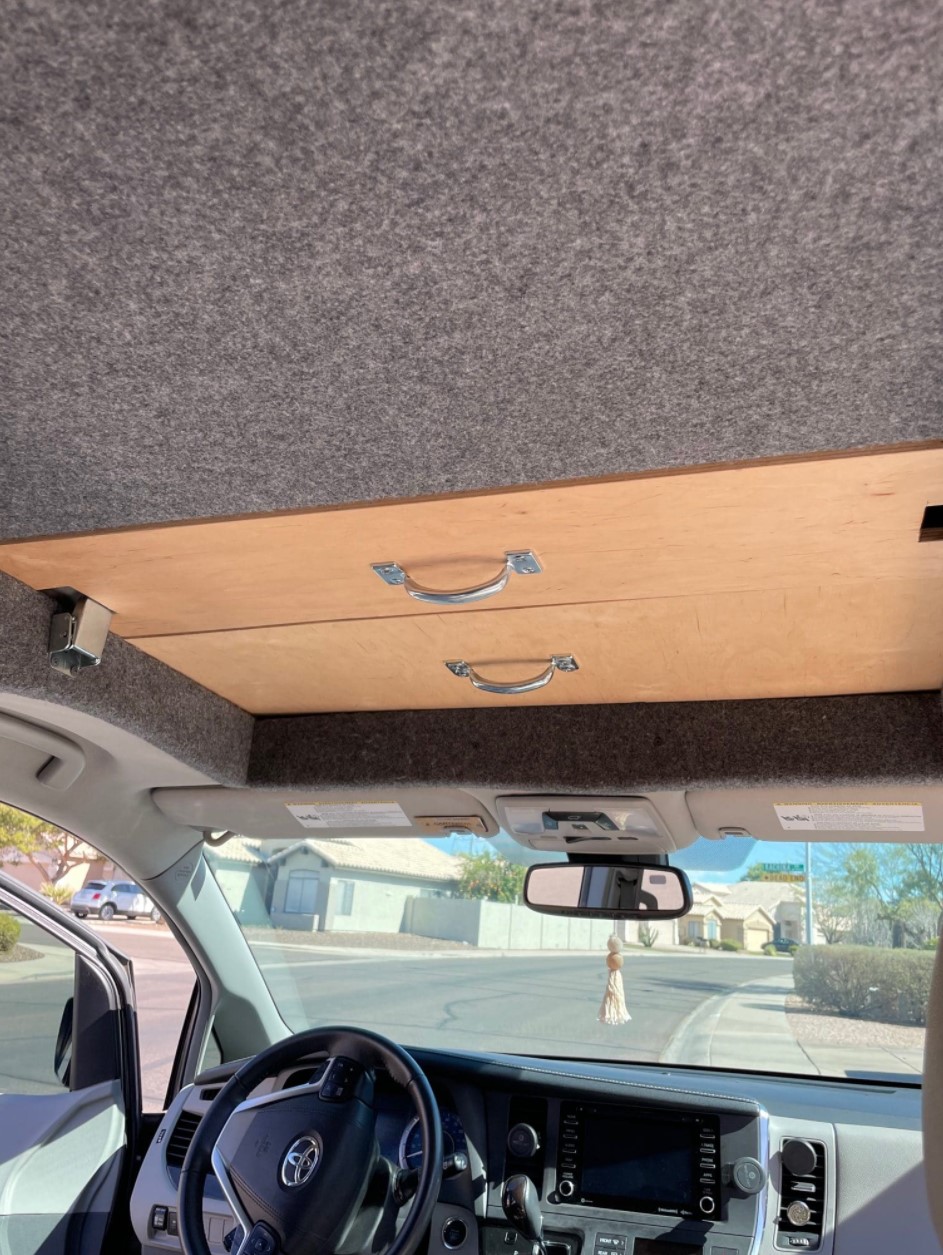 AWD Toyota Sienna Camper Van With Pop-Top
