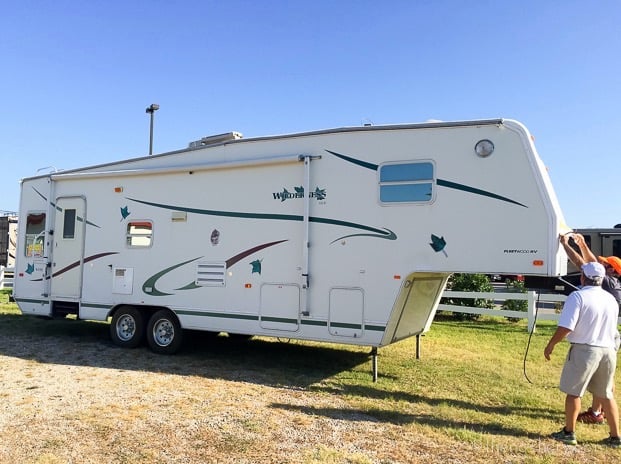 Woman Turns Trailer into Tiny Home That Will Amaze You