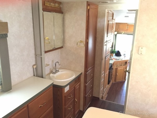 Woman Turns Trailer into Tiny Home That Will Amaze You