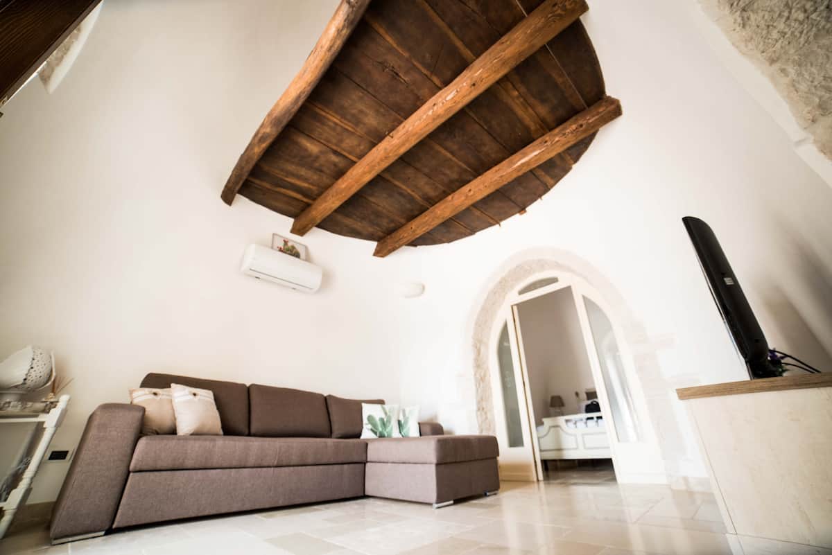 Traditional ‘Trullo’ Home in Italy With Stone-Coned Roof!