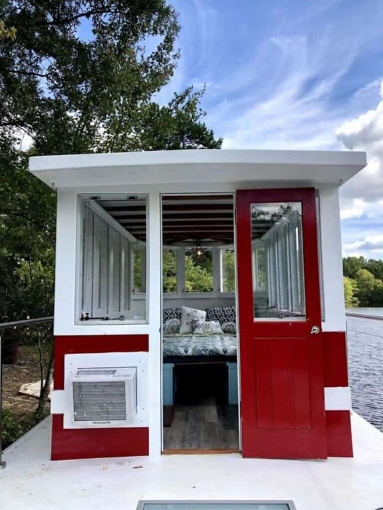 Vacation in a Red Tugboat House!