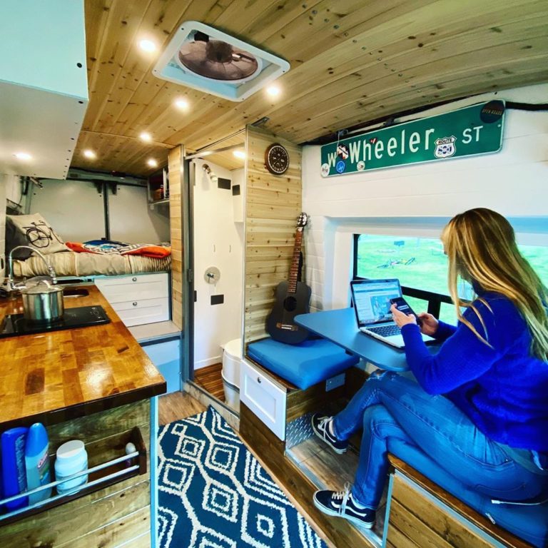 He Mounted A Stand Up Desk To His Van’s Bumper