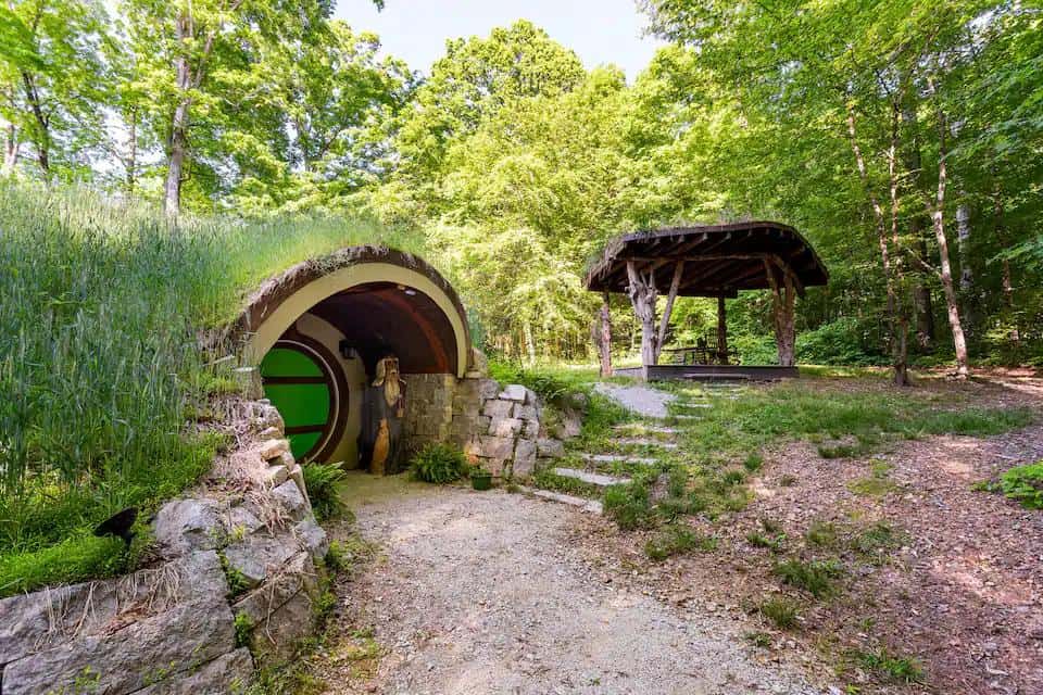Wee Nook Hobbit-Style Cabin in Tennessee