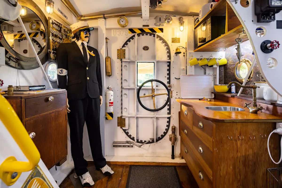 Yellow Submarine Tiny House in New Zealand