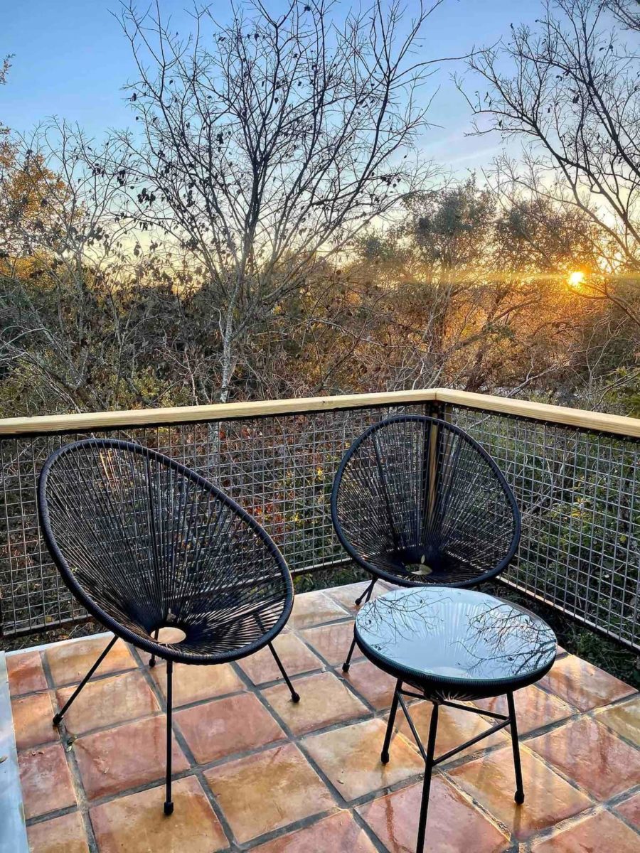Acorn Tree House w/ Rainfall Shower & Outdoor Tub
