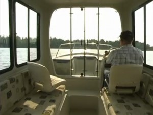 Adventure Craft AC2800: A 28-Foot Trailerable Mini Yacht