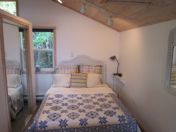 480 Sq. Ft. Waterfront Cabin Studio