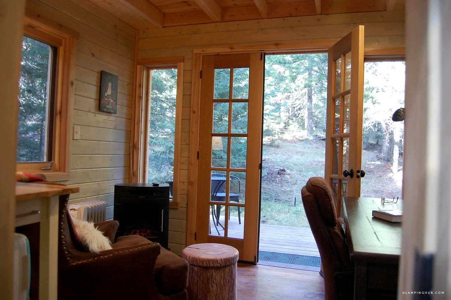 Private and Romantic Woodland Cabin Retreat in Oregon Forest (UPDATED)