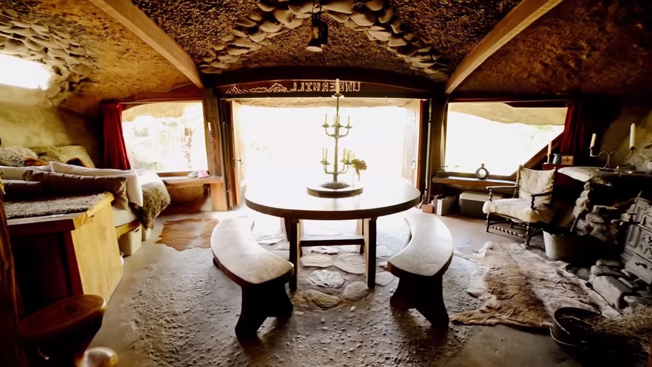 Off-Grid Hobbit-like Cave Home Built into a Hillside