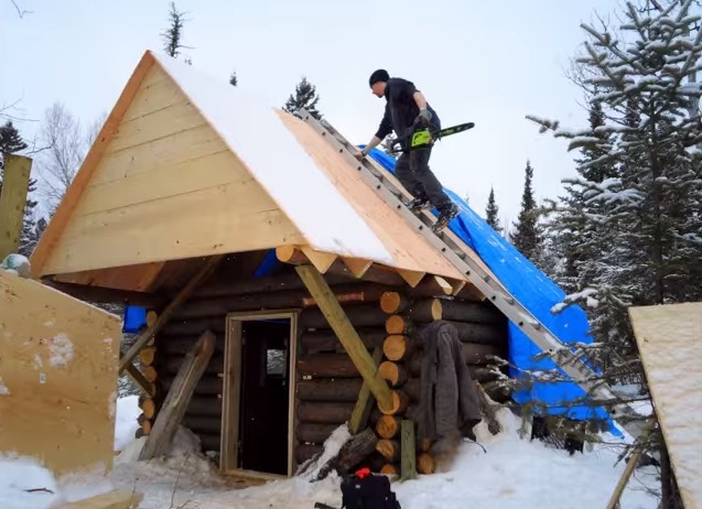 Man Builds Tiny Log Cabin for $500