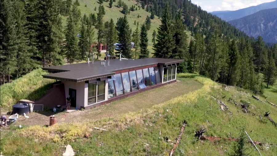 Self-Sufficient Earthship Cabin in Montana